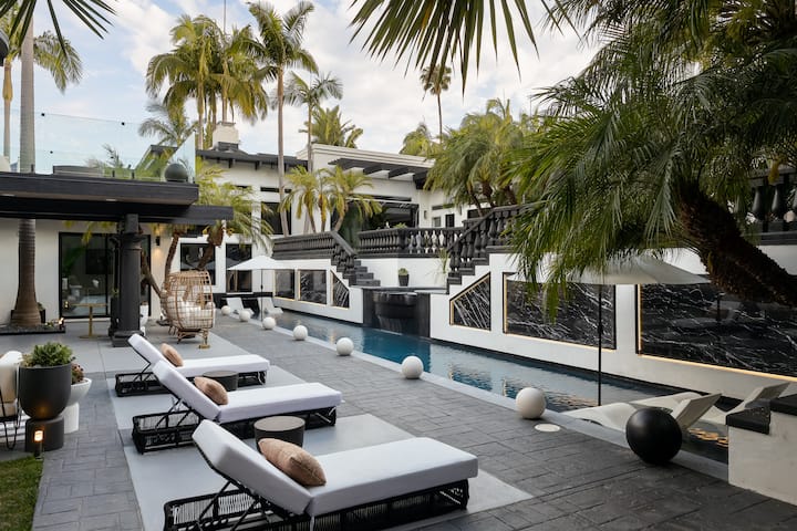 Grand Blanc Maison Ultra Luxury Villa In San Diego - Vista, CA