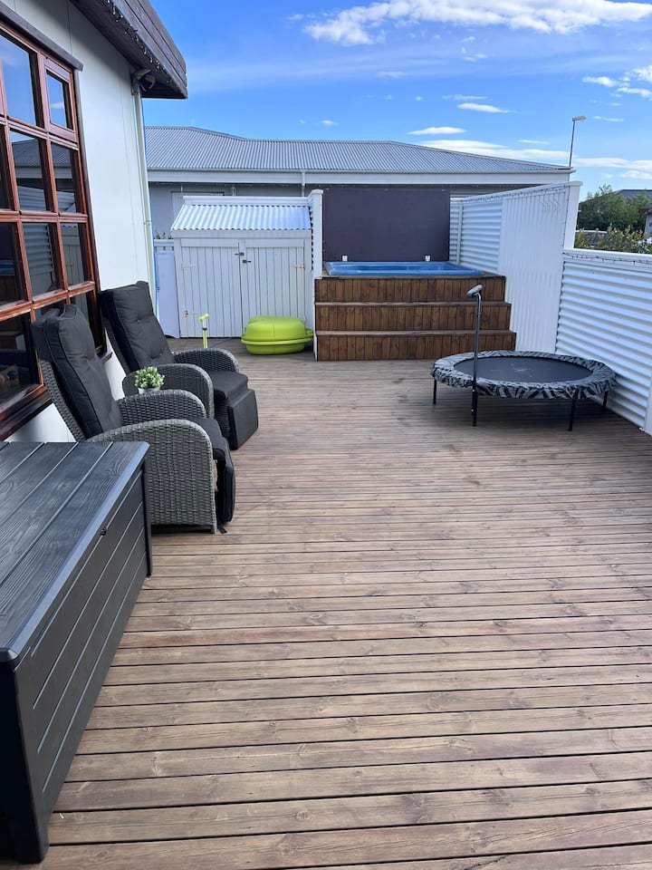Family Friendly 4 Bedroom Villa With Hot Tub - Selfoss