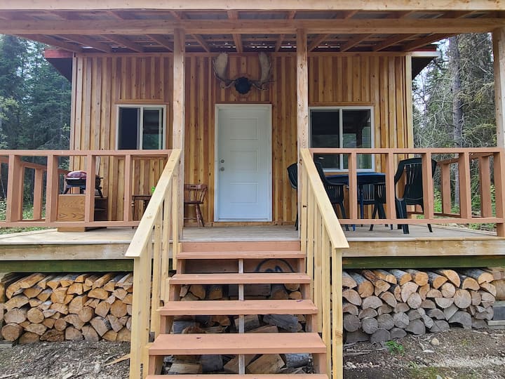 Annie Lake Cottage, Lake Front, Mountain Views - Yukon