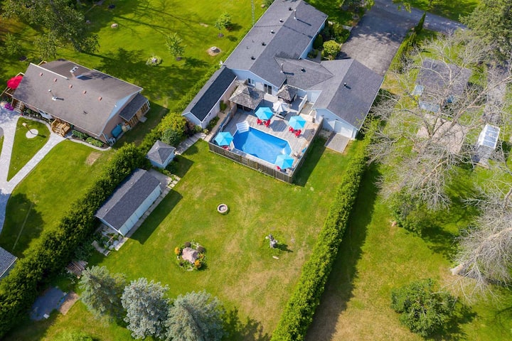 Waterfront Cottage With Pool And Hot Tub, Fire Pit - Campbellford
