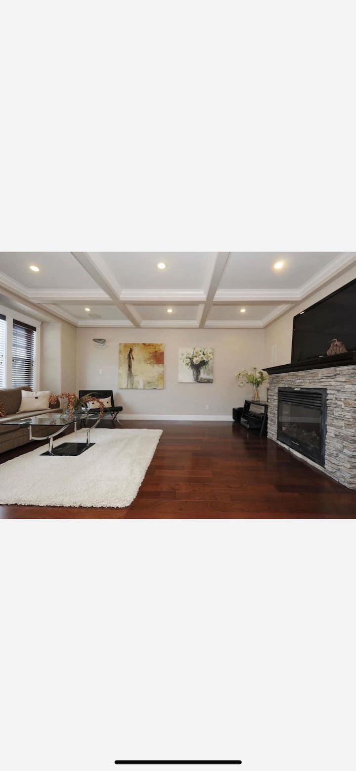 Executive Home Centrally Located Walk To Downtown - Victoria