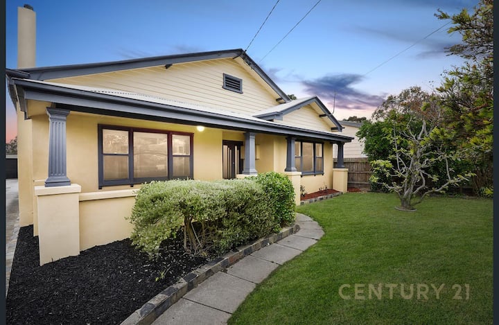 1 Spacy Ensuite Bedroom In Noble Park Vic - Dandenong
