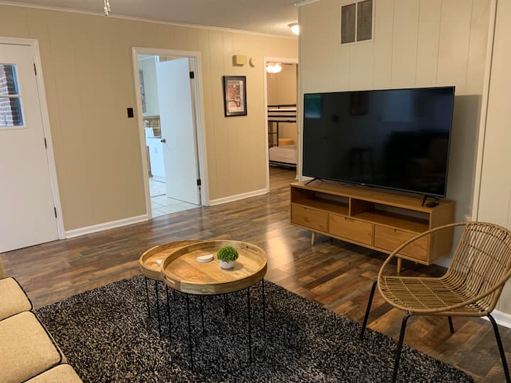 Hernando Retreat! Private, Clean, Spacious! - Arkabutla Lake, MS