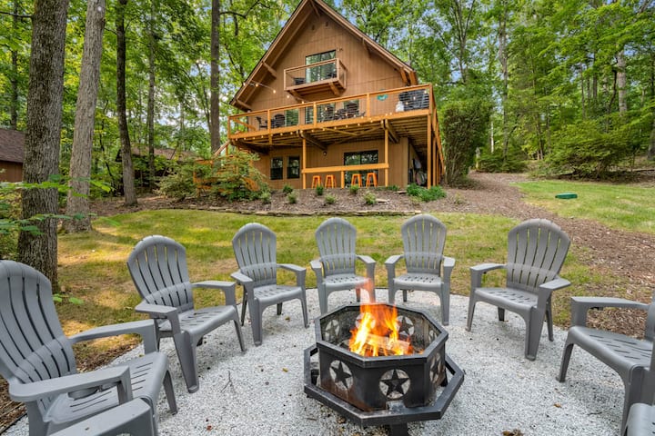 Clemson Lakehouse - Fire Pit, Kayaks, Games, Views - Clemson, SC