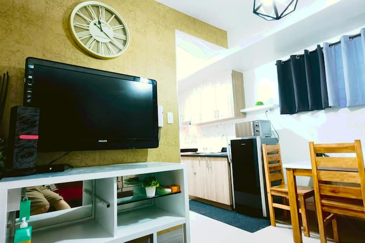 Shore 2 Residences By Jg - Free Wifi And Netflix - Pasay
