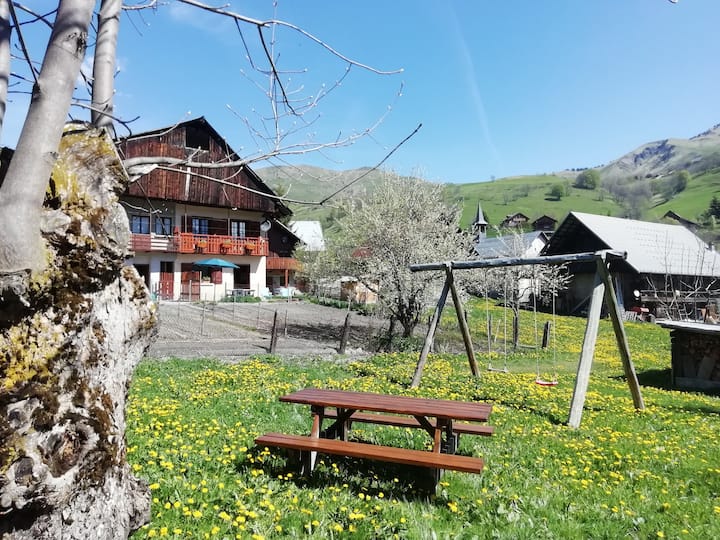 Gîte 7pers Dans Village Savoyard En Station De Ski - Savoie