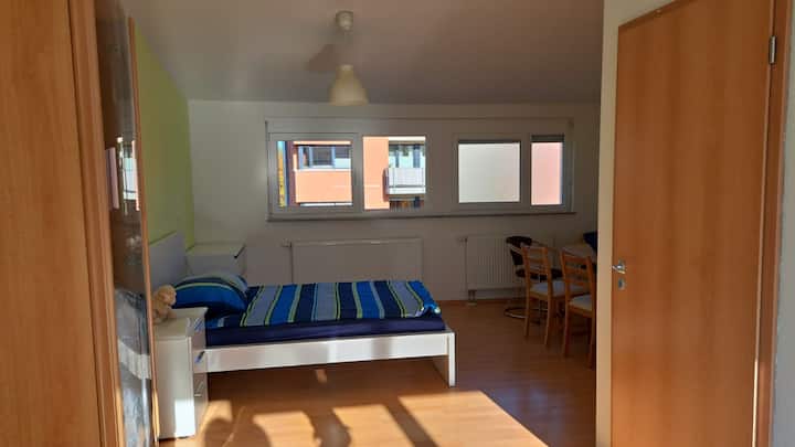 Großes Zimmer Inkl. Terrasse, 15 Min Zu Messe/city - Eschborn