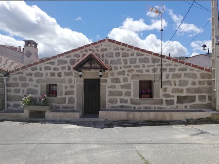 Casa Rural Tio Pedrito En Robledillo, ÁVila - Burgohondo