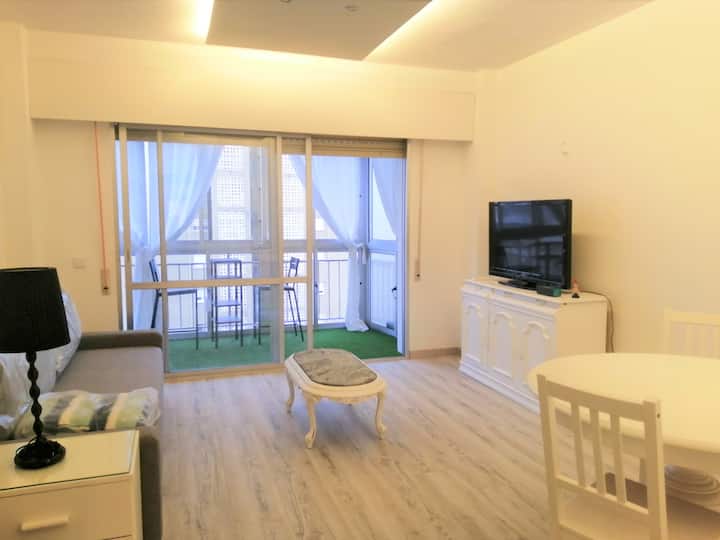 Luminoso Y Acogedor Estudio En Torremolinos - Torremolinos