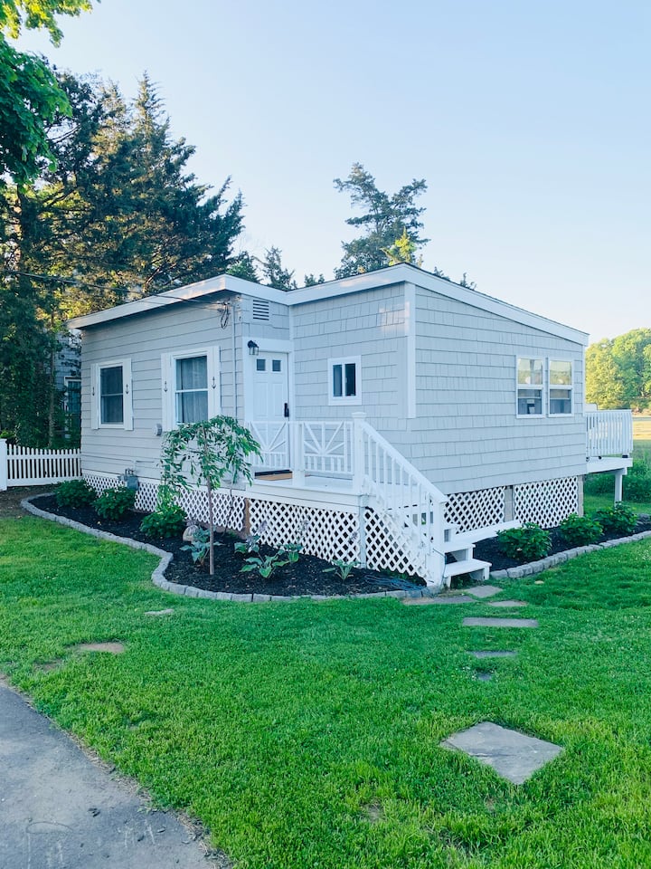 The Rising Tide Cottage - Madison, CT
