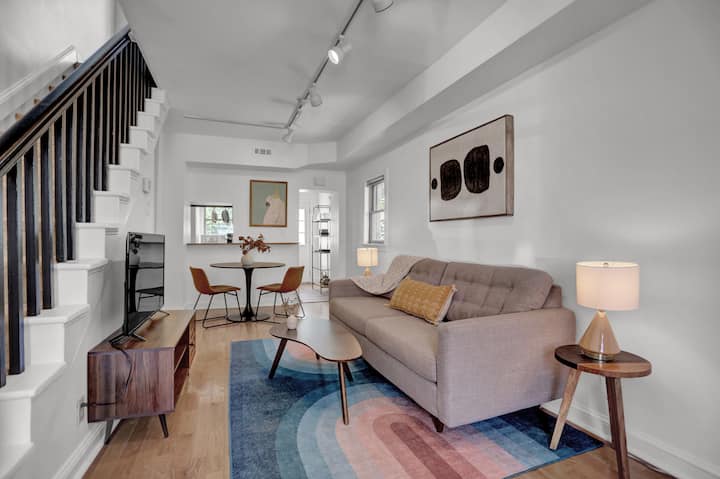 Beautiful 1br/1ba In Butchers Hill W/ Parking! - Baltimore, MD