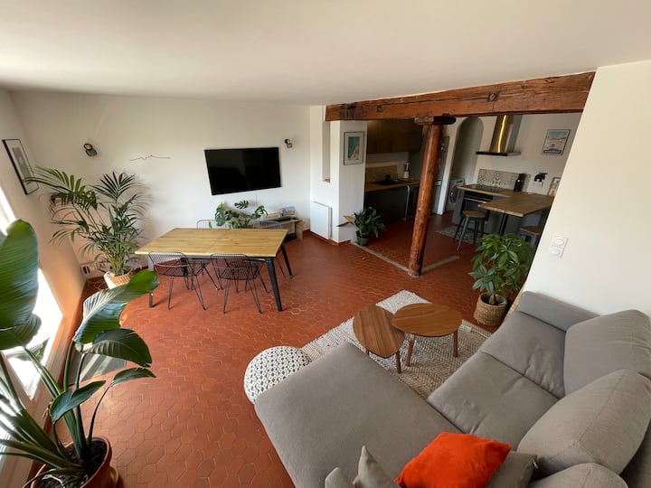 Duplex Atypique Avec Terrasse - Marseille