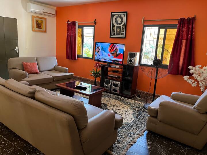 Villa Basse 3 Pièces Avec Parking - Côte d'Ivoire