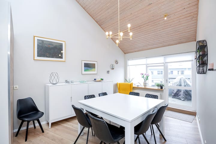 Rúmgóð íBúð Með Fríum Bílastæðum - Reykjavík