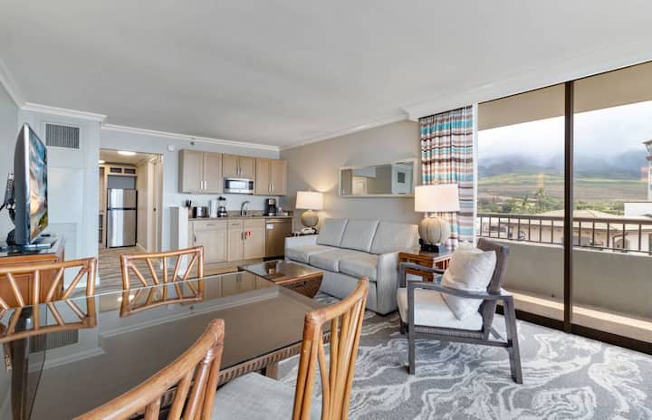 Beachfront Ocean Club Resort, 2br Molokai Suite - Maui, HI