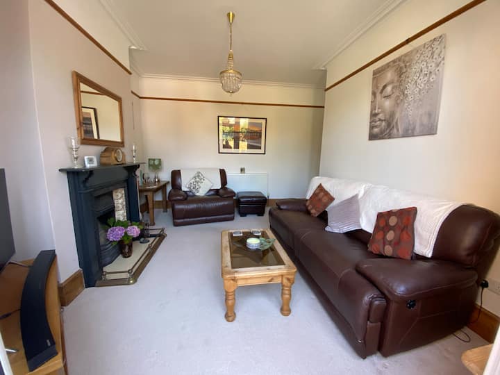Spacious 1920’s Ground Floor Garden Flat - Bexhill