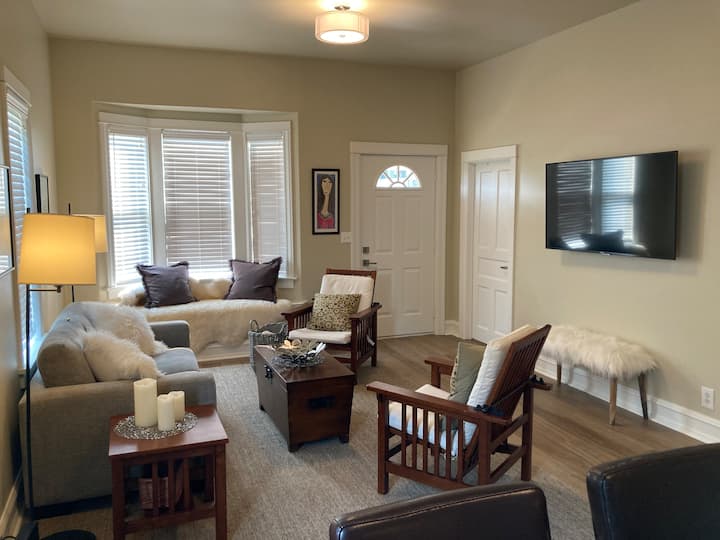 Upscale 2-bedroom Bungalow Near Wwu - Bellingham, WA