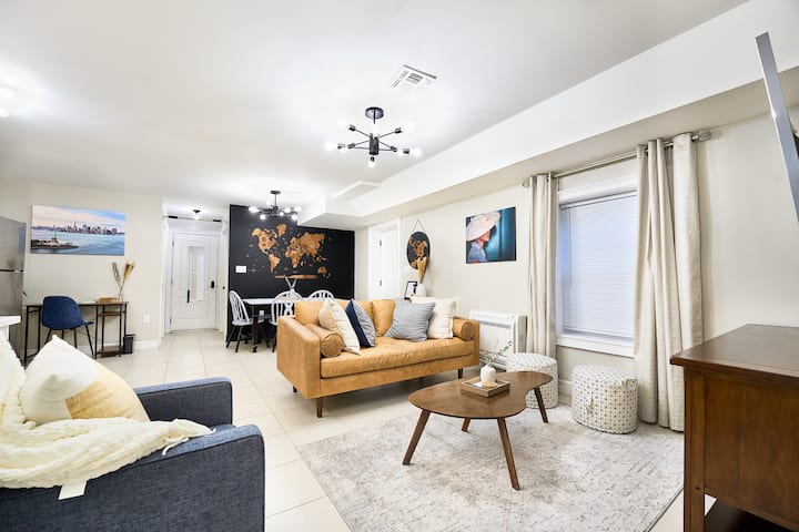 Stylish Liberty Condo | 20-min To Nyc | Skyline - Hoboken, NJ
