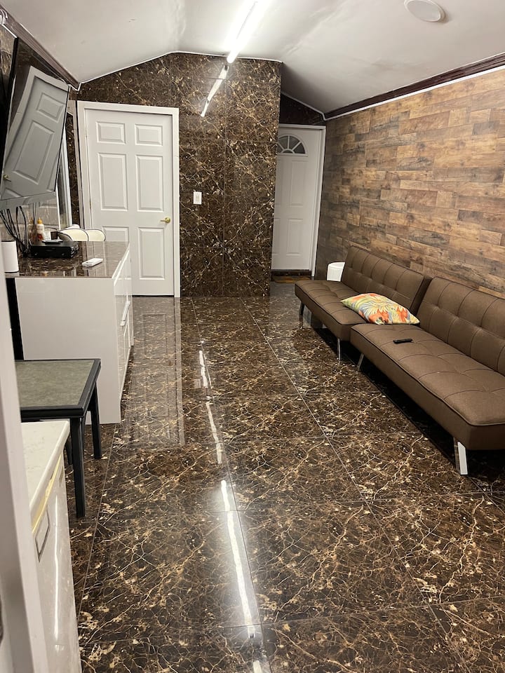 Adorable Studio Guesthouse In Staten Island - Staten Island, NY