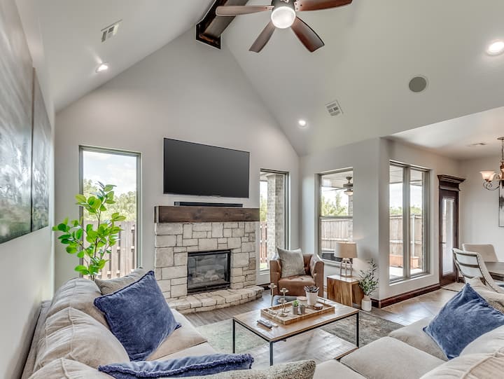 Executive Villa In Private Gated Community - Oklahoma City, OK