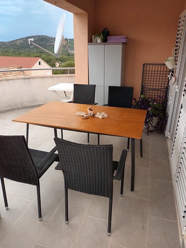 2 Bedroom Apartment Near Sibenik. Krka Waterfalls. - Šibenik
