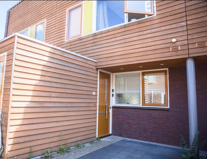 5 Beds, Long-term Equipped For Workers - Lisse