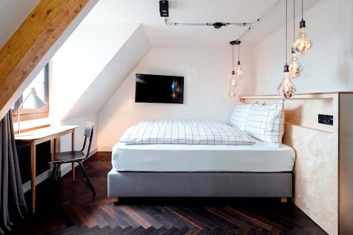 Kleines Design Doppelzimmer/the Lubo Self-check-in - Lucerne