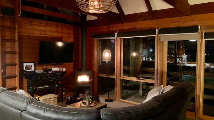 Romantic Getaway Or Make Memories With Besties - Port Campbell