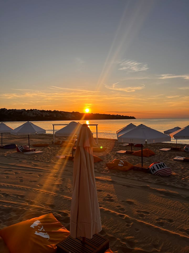 Lovely 3-bedroom Apartment 10 Min From The Beach - Dyuni