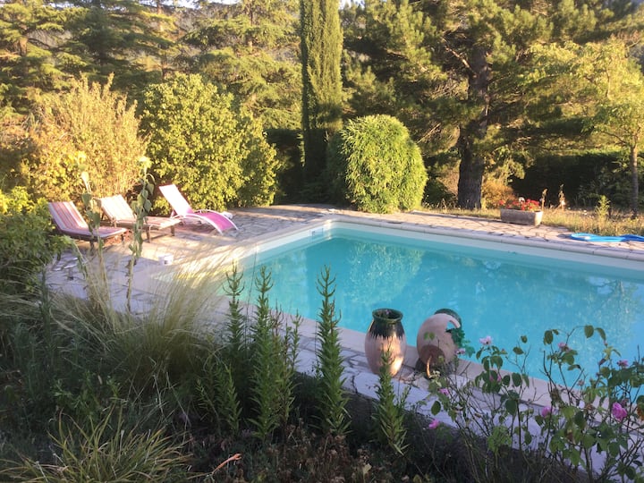 Chambre Avec Sdb Privée, Salon. - Dieulefit