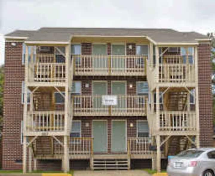 Monthly Upscale Beach Apt (D) - Norfolk, VA