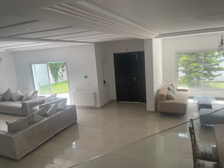 Villa Idéalement Située Au Hamamet Nord - Hammamet