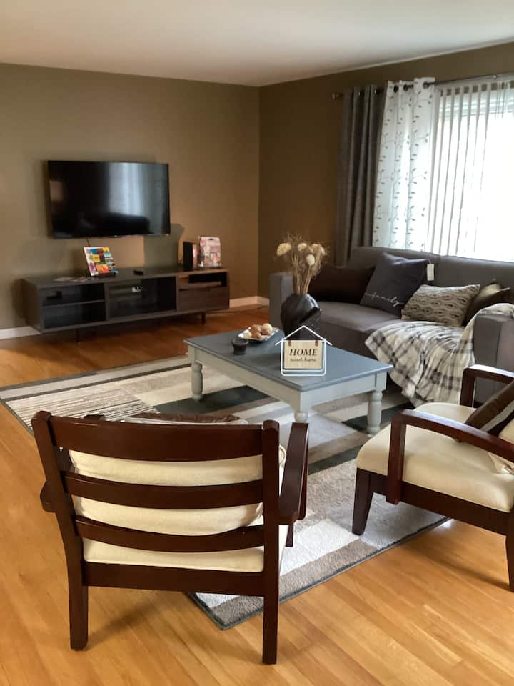 1 Flr Big! 3bedrooms/2 Bath With Garage Parking - Worth, IL