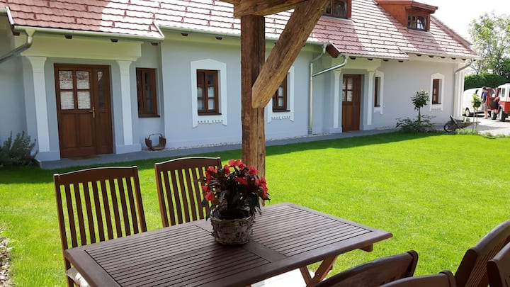 Stílusos Parasztház Balatonfüred Nyugodt Részén - Balatonfüred
