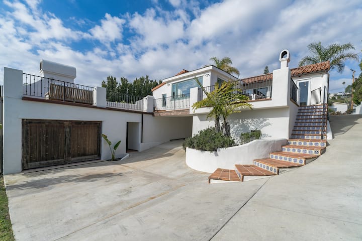 3br Mesa Ocean-view Home Near Beach W/yard - Santa Barbara, CA