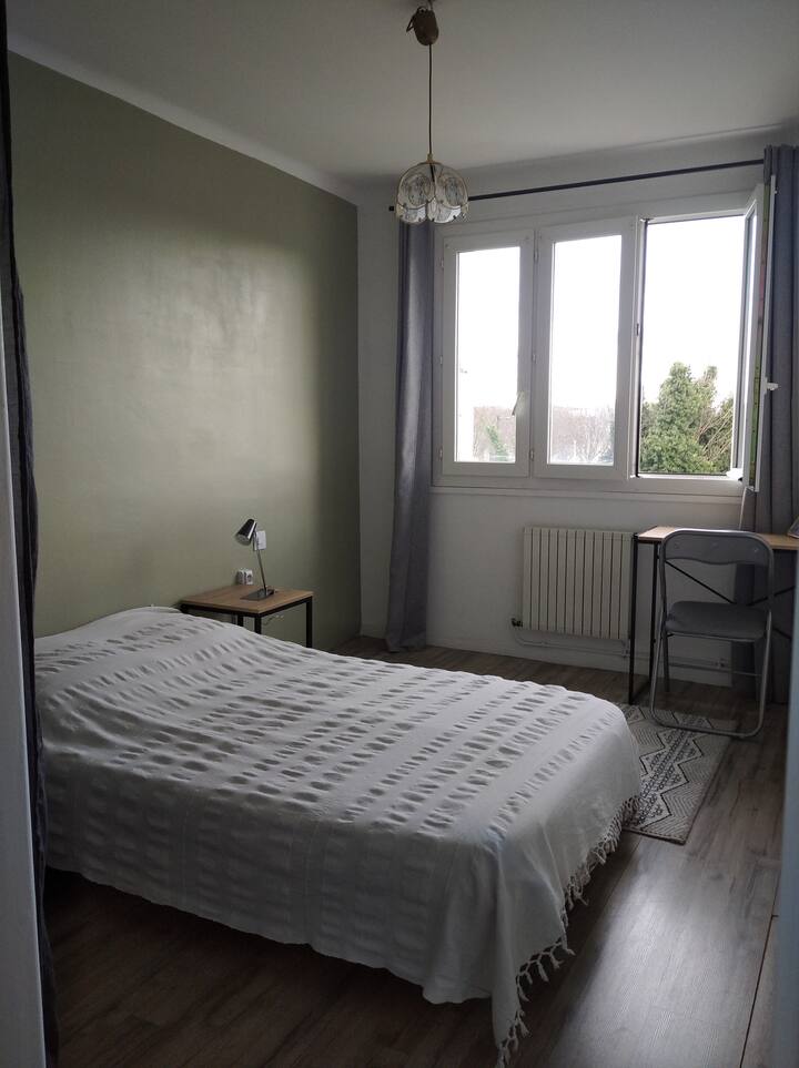 Chambre Chez Armelle à Nîmes - Nîmes