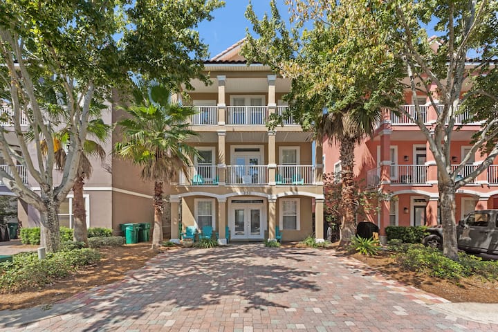 Surf, Sand & Ultimate Relaxation At Sunshine Villa - Destin, FL