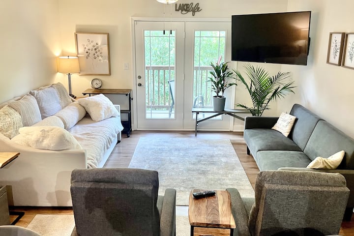 Lakefront Clemson Retreat - 4 Bedroom & 4 Bathroom - clemson university, Clemson