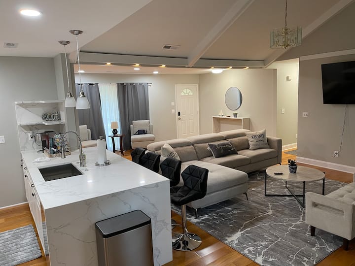 Lovely House 4 Bedrooms - Charleston, SC