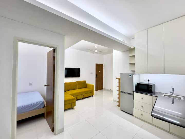 Luxury 500sqft Apartment For 4 People, Bashundhara - Dhaka