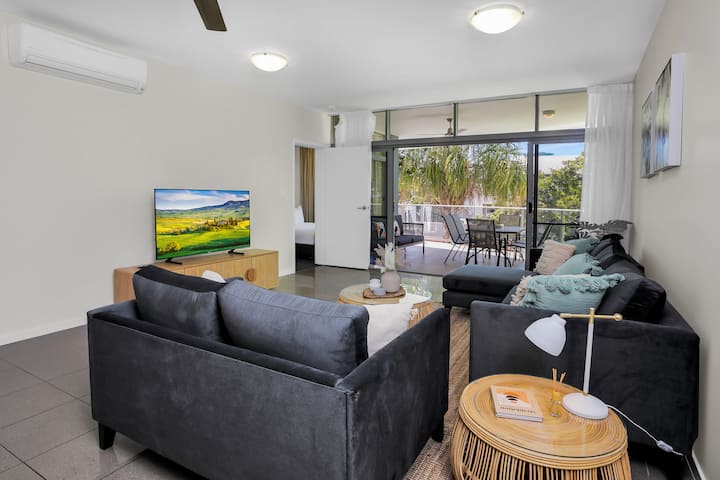 Stylish Cairns City Apartment, Close To Everything - Cairns