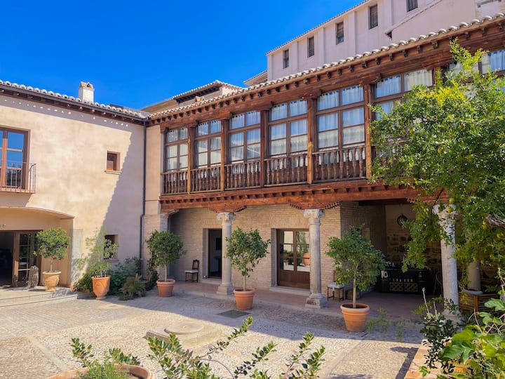 Casa Del Armiño Mansión De La Familia De El Greco - Toledo