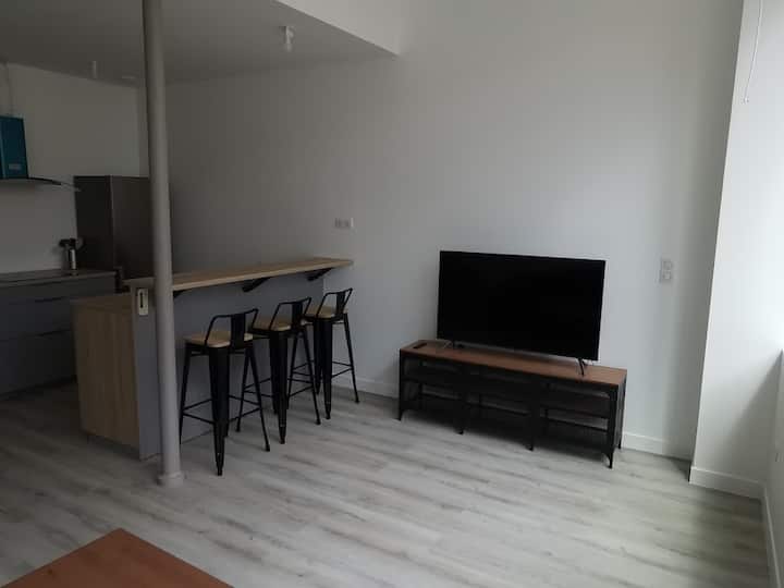 Appartement Centre Ville Rue Pietonne. - Montceau-les-Mines