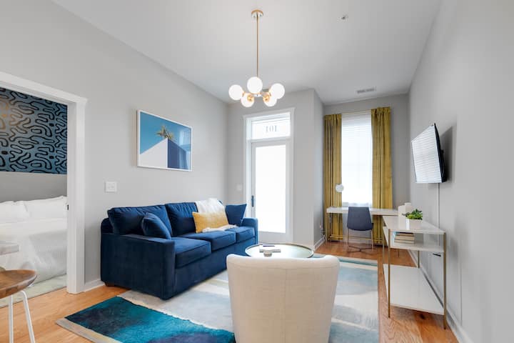 Convenient & Luxe Designer Apt W/ King Sized Bed - Richmond, VA
