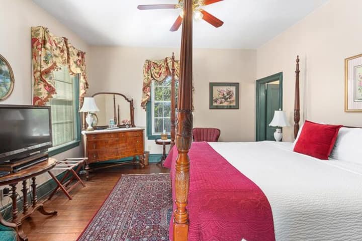 Welcome To The Spencer House Inn: Room 207 - Amelia Island, FL