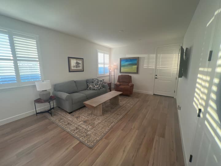 The Cozy Casita ~ Near Uc Davis & Airport - Woodland, CA