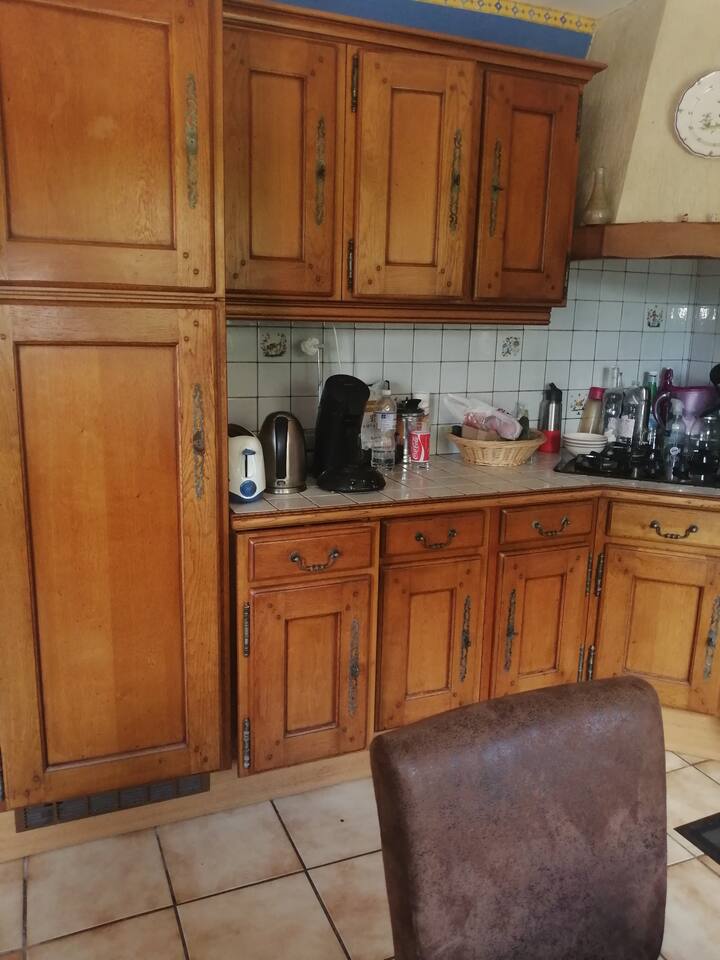 Agréable Chambre D'hôtes, Très Calme, Grand Jardin - Évreux