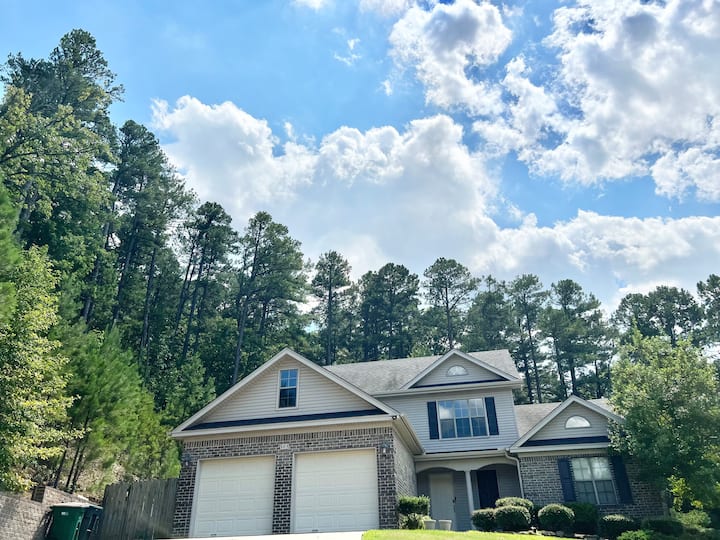 Spacious Home With Peaceful Wooded Backyard - 리틀록