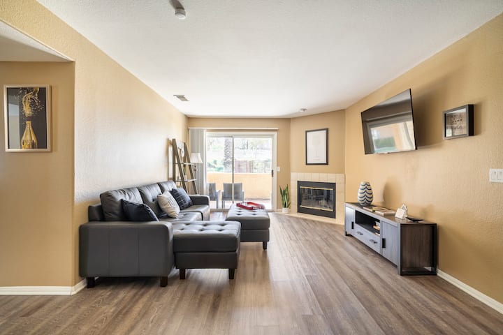 Wine Country 2 Bed 2 Bath Condo - Temecula, CA