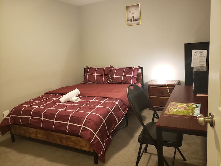 Nocleanfee!comfy Roomw/queenbed/parking Inkanata#3 - Kanata